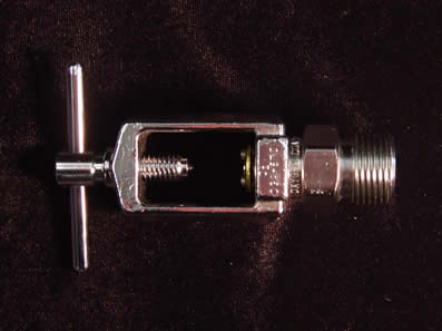 Aerox Medical CGA 870 Filler with a Male CGA 540 Adapter - MyPilotStore.com